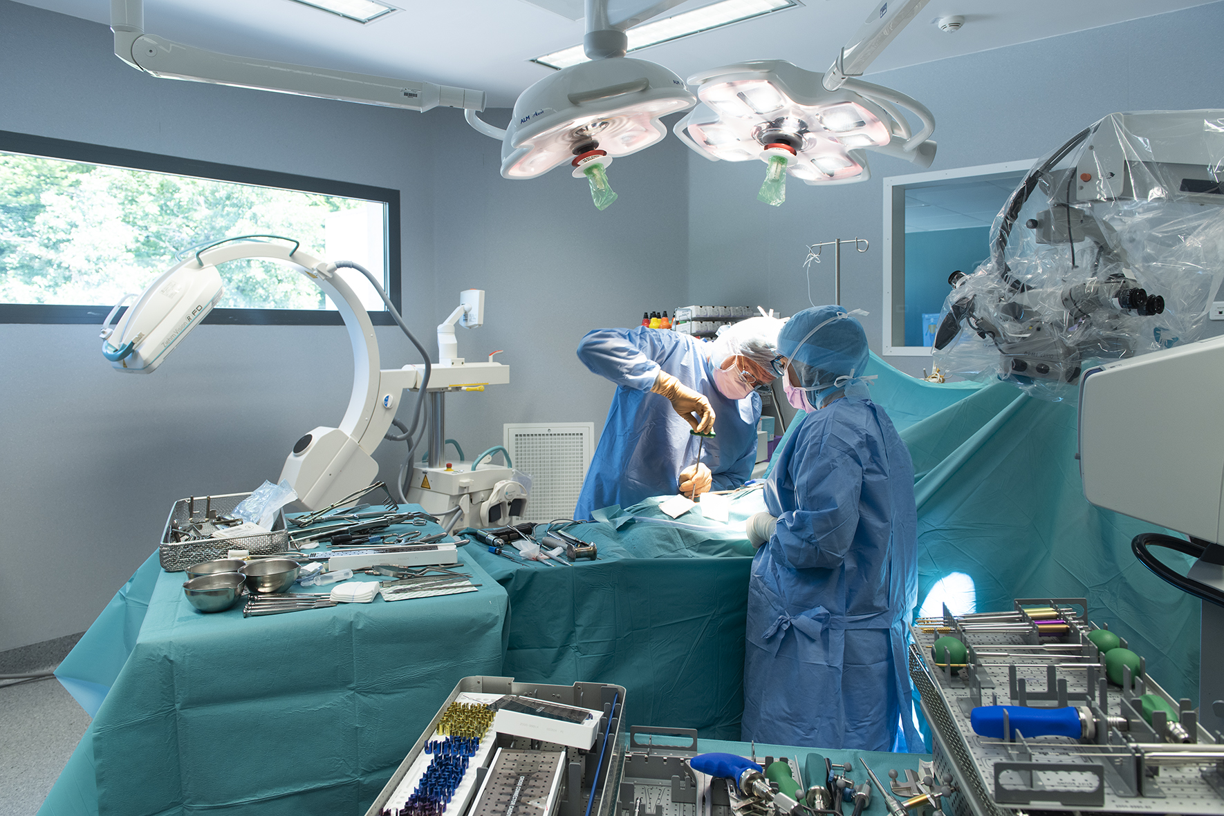 Neurochirurgie et chirurgie du rachis à la clinique Herbert - Clinique ...